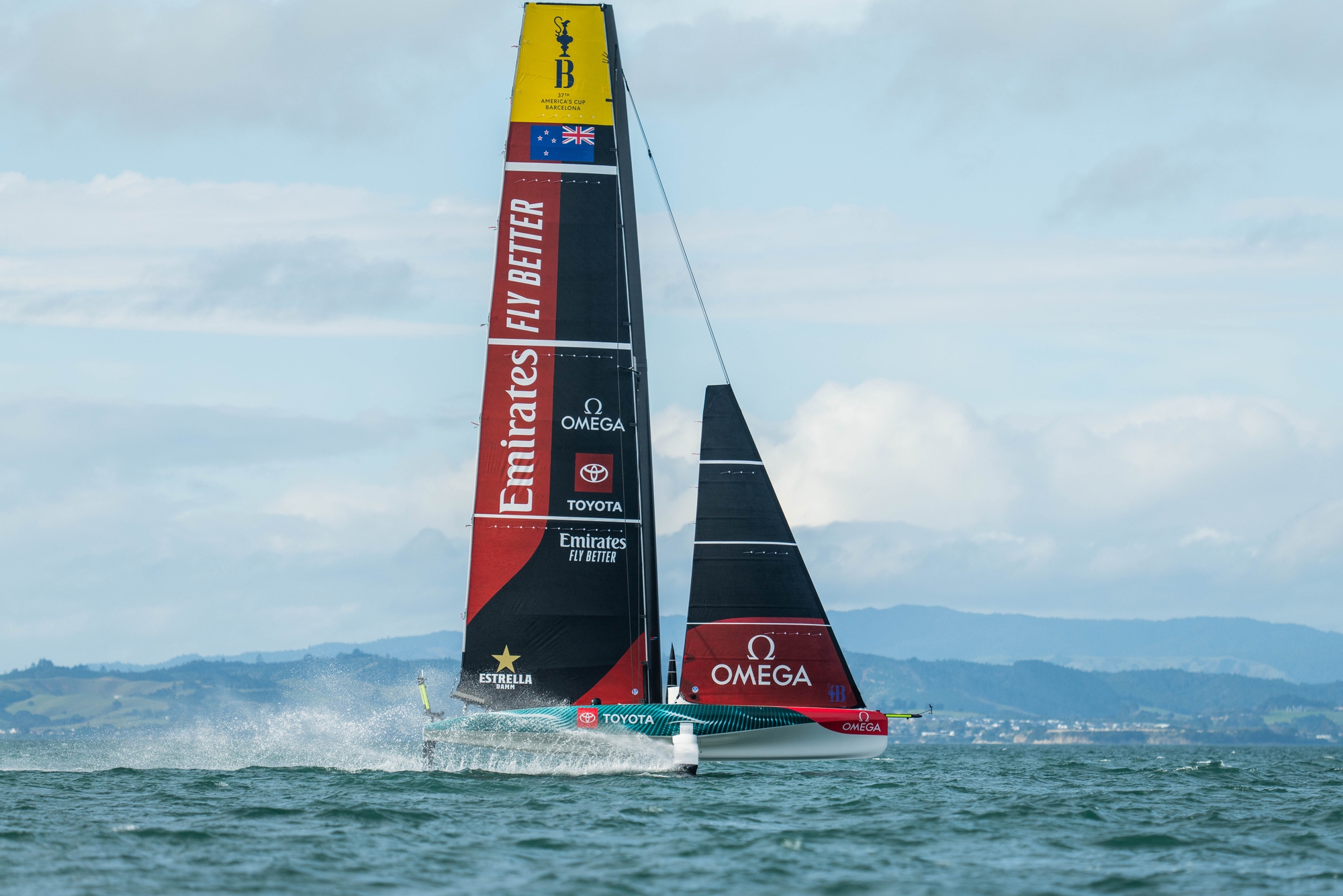 MAXED OUT AT MOTUKOREA - 37th America's Cup