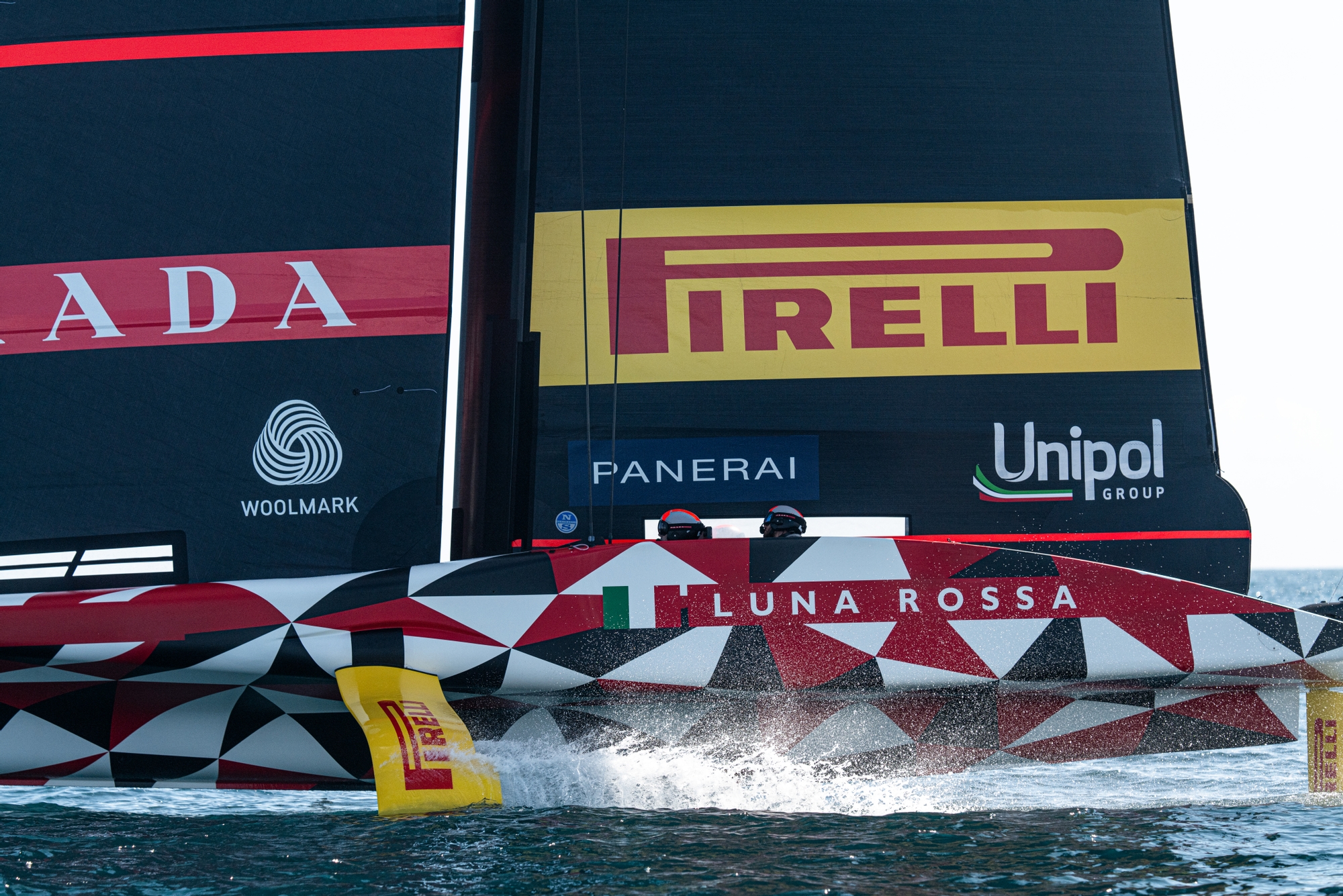 SIGNING OFF ON THE LUNA ROSSA LEQ12 - 37th America's Cup