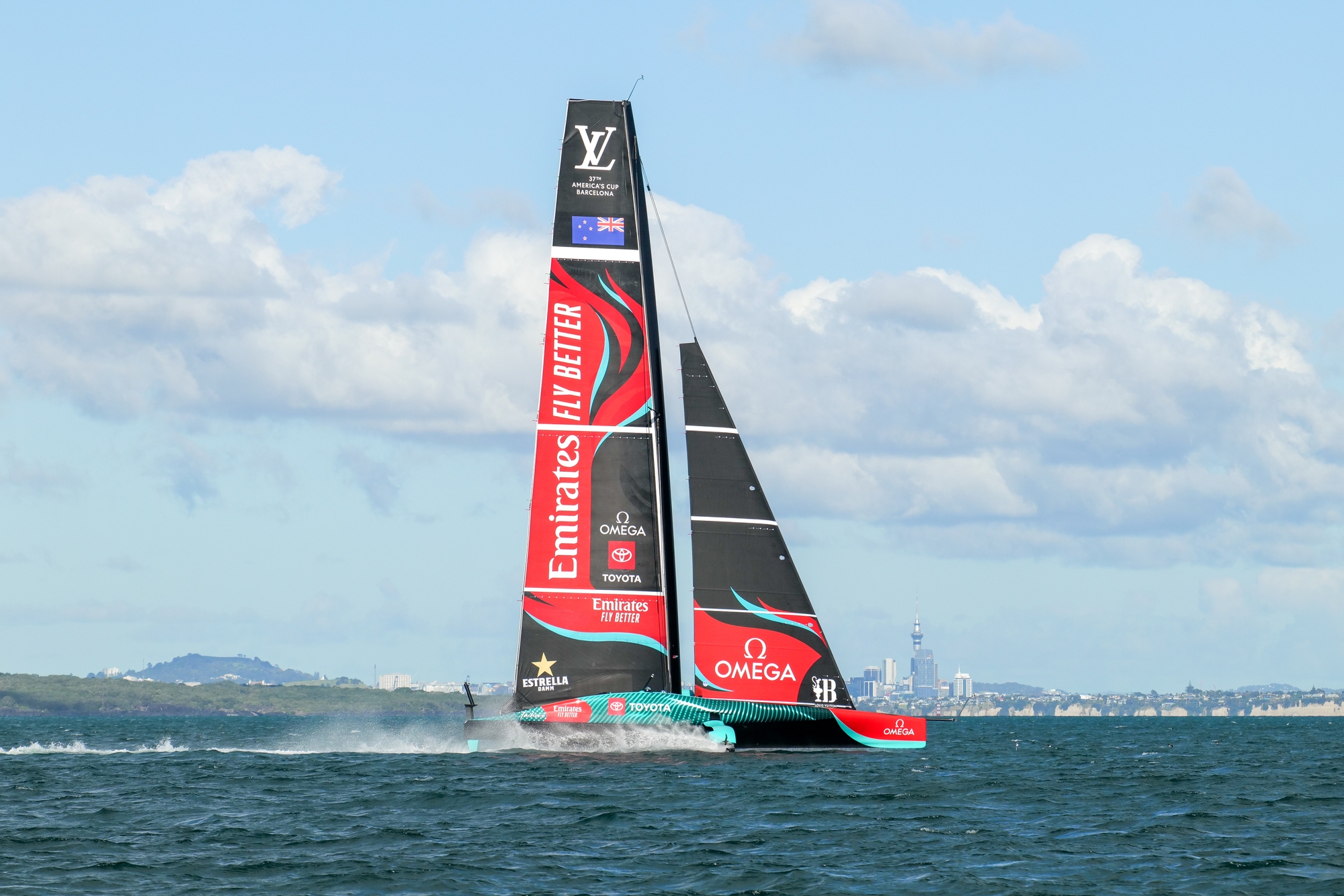 TAIHORO SIGNS OFF IN AUCKLAND - 37th America's Cup