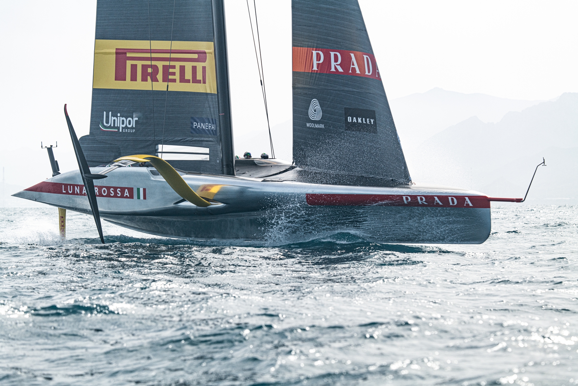 SWELL DAY ON THE BAY OF ANGELS - 37th America's Cup