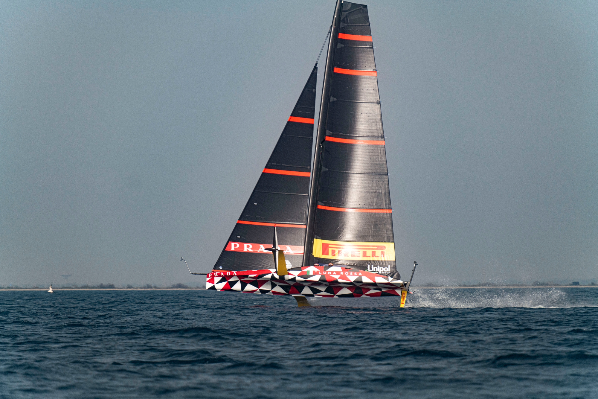 PRO-GAMERS TO PRO-SAILORS - 37th America's Cup